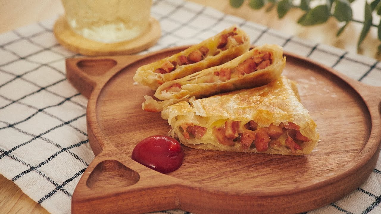 忍不住流口水！滿足味蕾的芝士午餐肉手抓餅！Mozzarella cheese luncheon meat hand grasp pancake ...