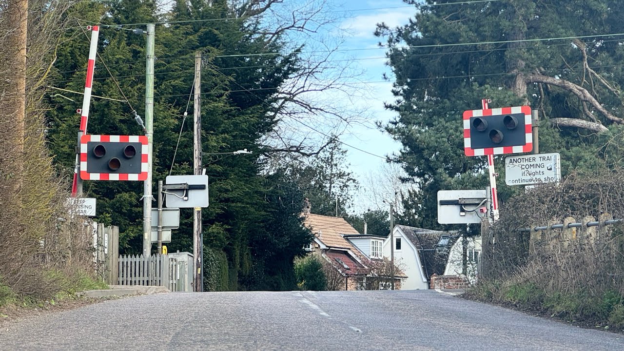 Church Street Level Crossing, Essex - YouTube
