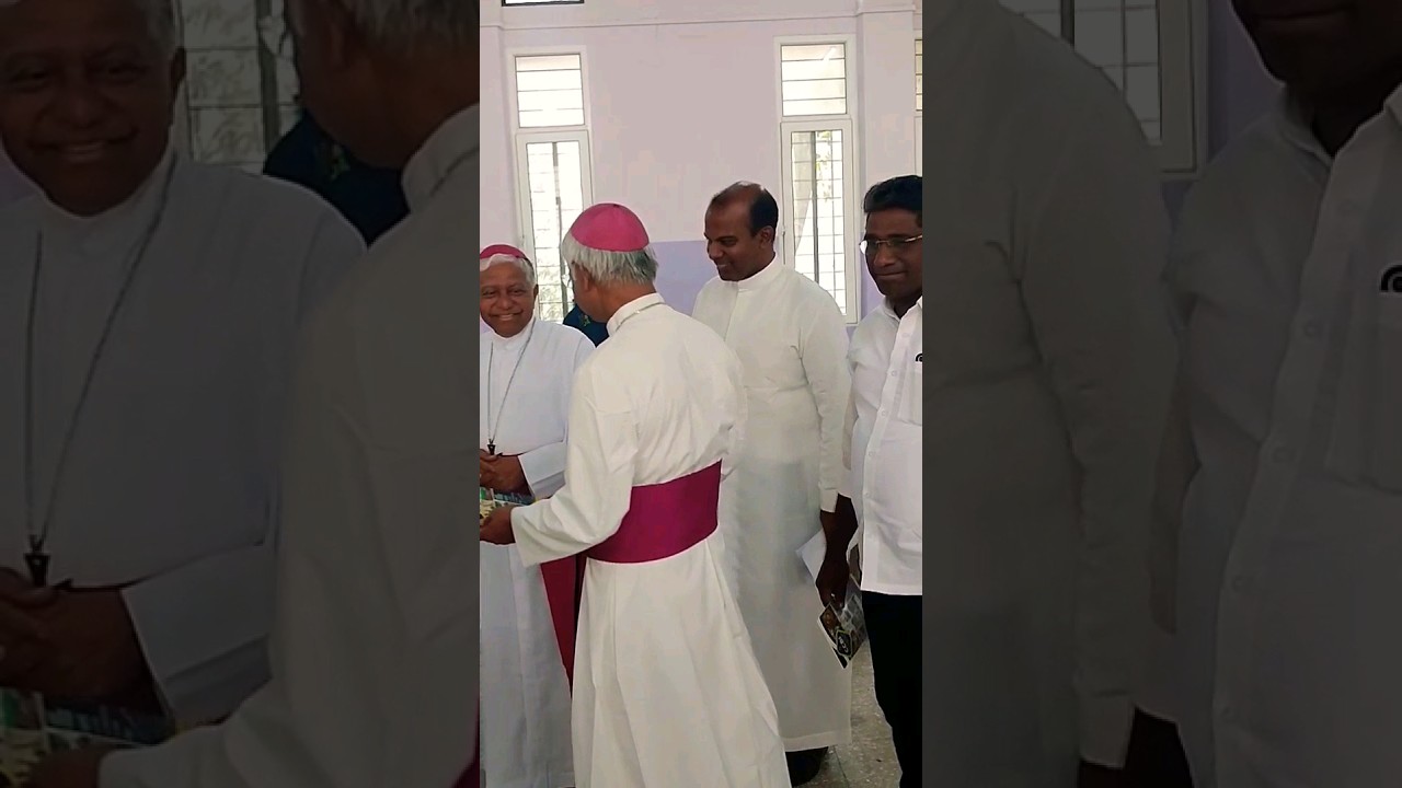 Bishop Alex Vadakumthala and Bishop Antonysamy Savarimuthu at ...