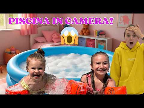 PISCINA IN CAMERA DI NASCOSTO! 😱💦 Mamma Elena CI SCOPRE