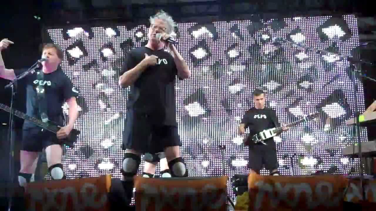 DEVO: Smart Patrol/Mr. DNA - Toronto June 18, 2011 - YouTube