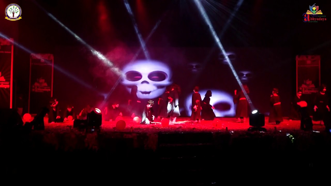 Best Horror Dance Performance Ever - YouTube