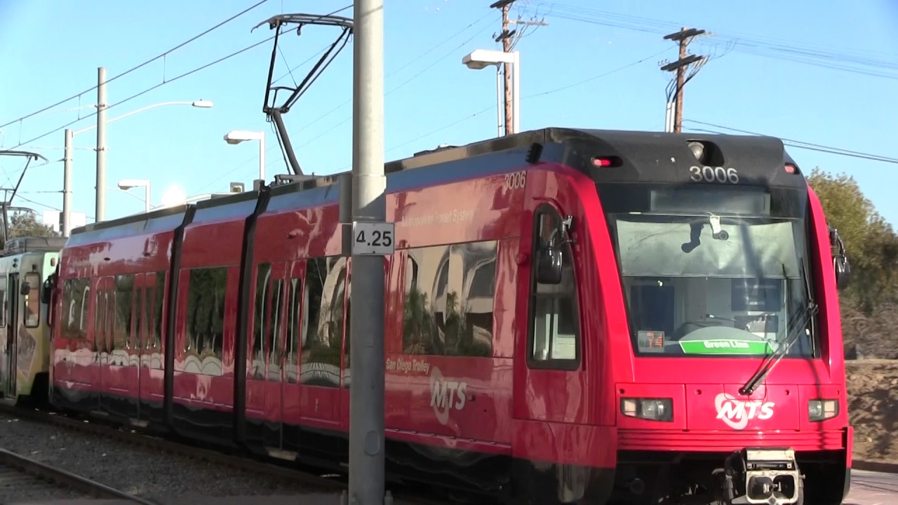 MTS Trolley - Siemens S70 Green Line #3004 Departing Morena/Linda Vista ...