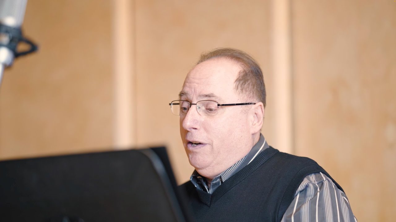 David E. Levine sings arias by Mozart - YouTube