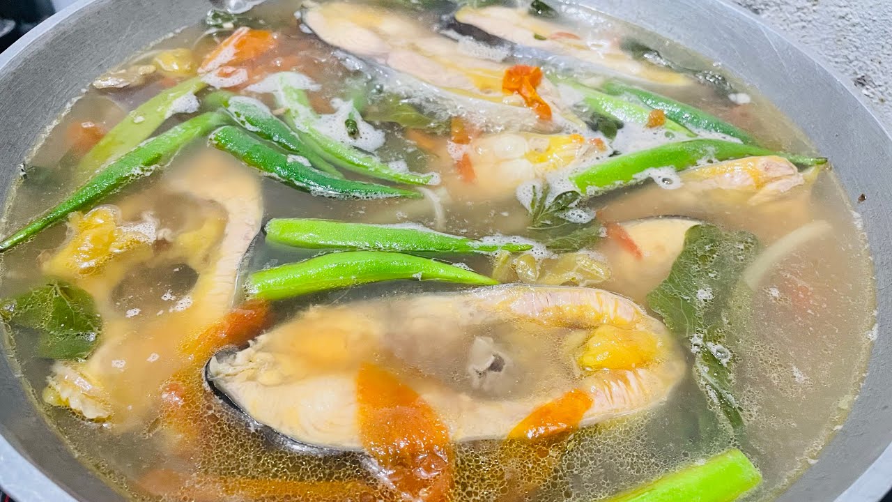 SINIGANG NA ISDA |PINOY RECIPE |@EllaB721 - YouTube
