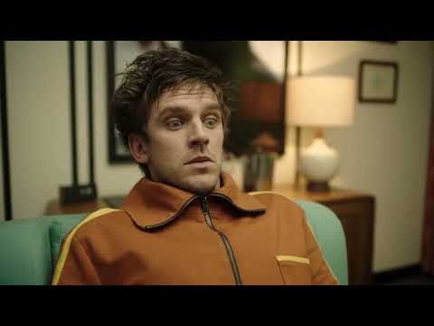 Aubrey Plaza press foot in guy balls