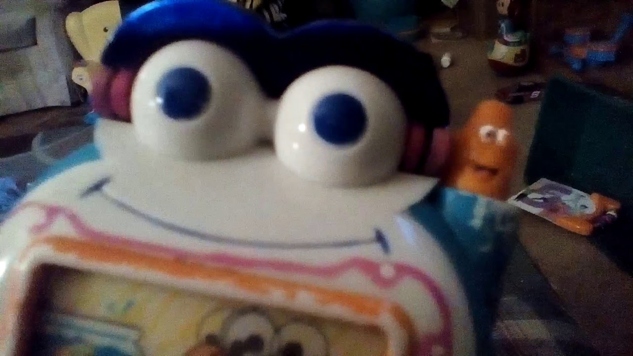 Elmo is dead inside. - YouTube