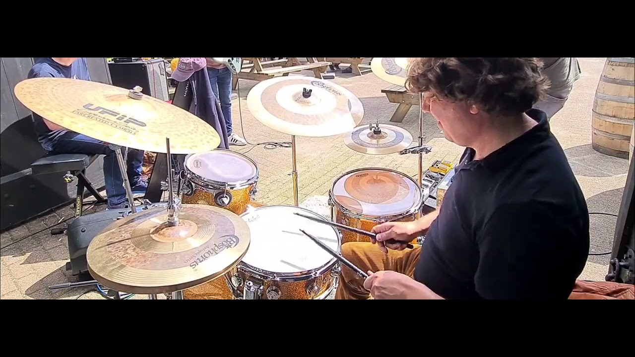 Playing a live drum fill in a funk fusion gig - YouTube