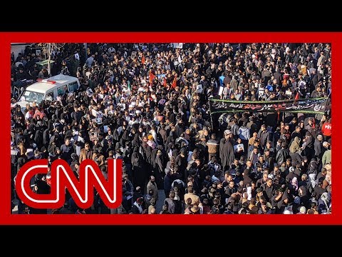 Huge crowds turn out for Iranian general's furneral