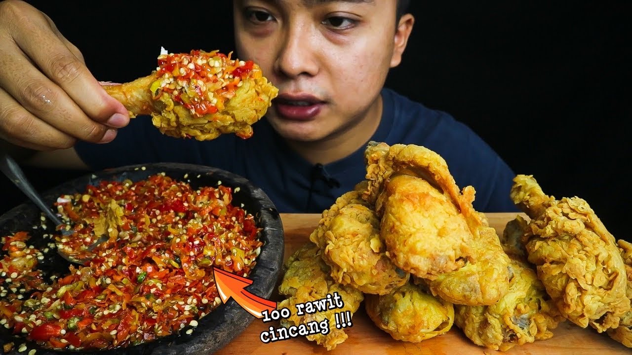 MUKBANG AYAM CRISPY SUPER PEDAS | AYAM CRISPY MUKBANG - YouTube