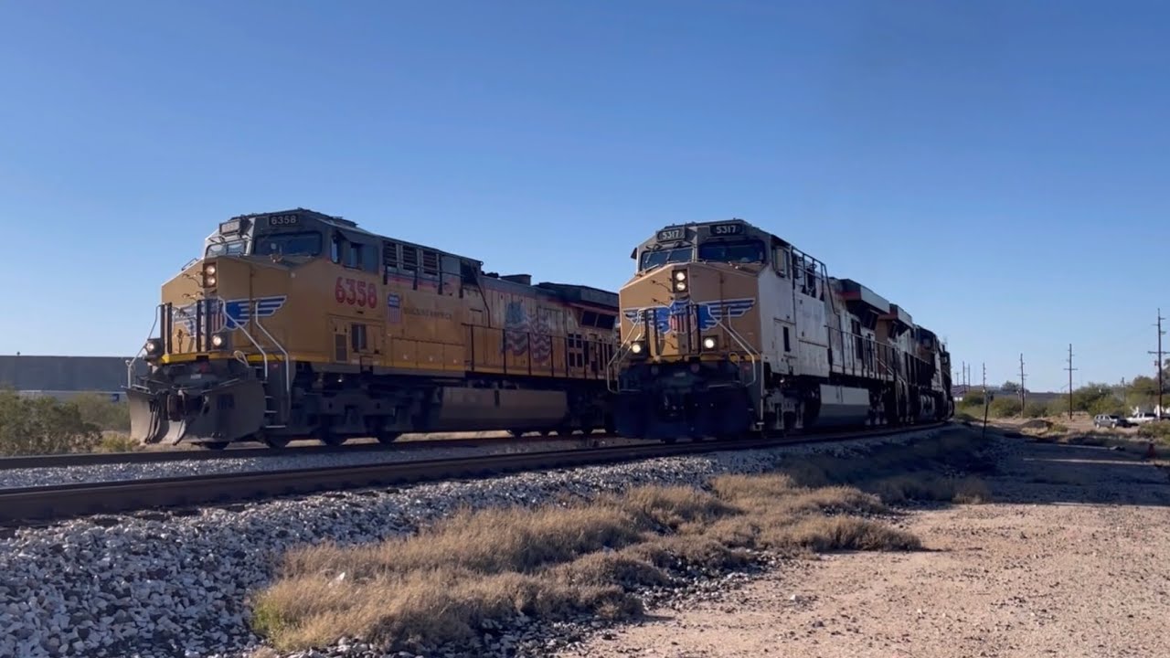 [HD] 3 Union Pacific trains at the Tucson yard + A10 landing - YouTube