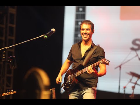 Haluk Levent Potpuri - Serdar Öztop (İstanbul Gitar Günleri Canlı Performans)