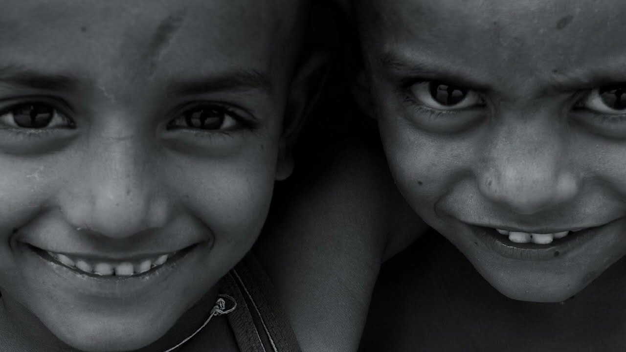 Spider sisters: extreme bodies and overcoming - YouTube