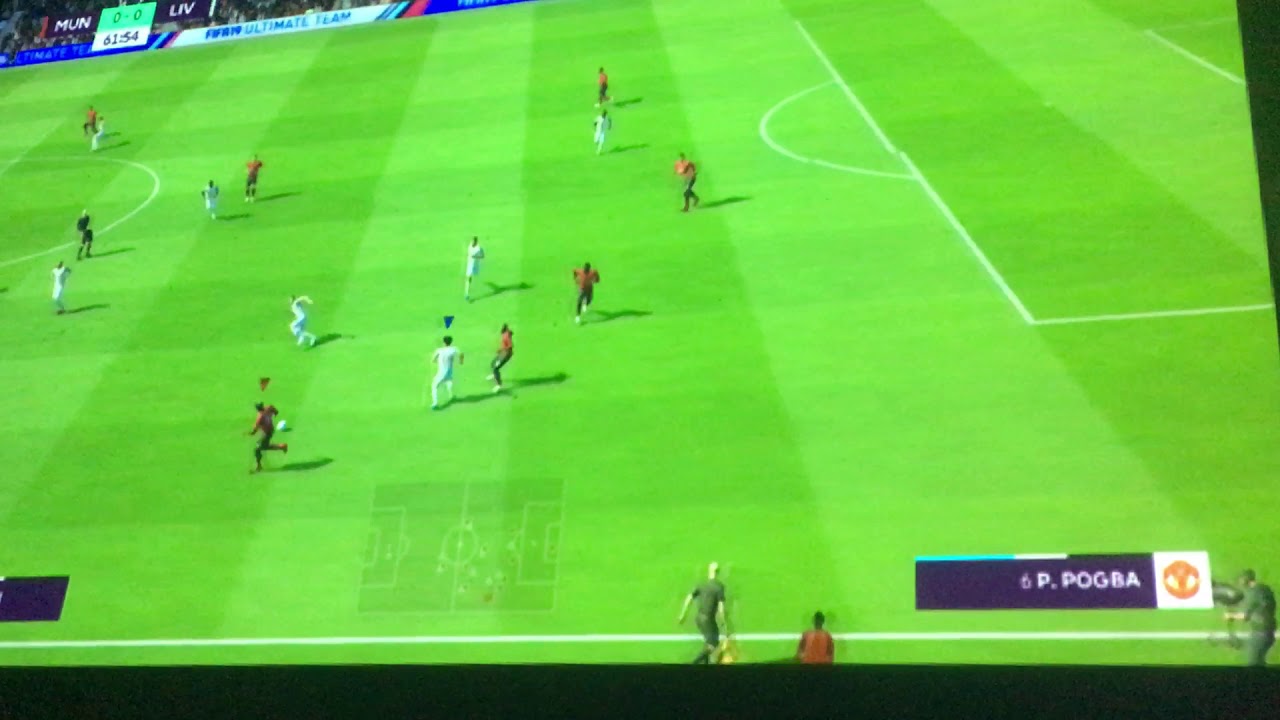 PLAYING FIFA20 ON A PROJECTOR - YouTube