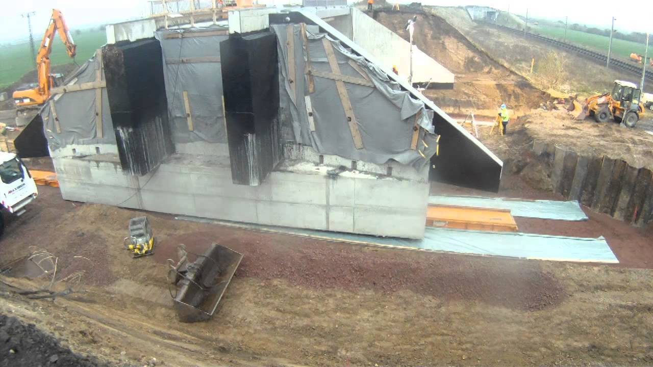 InfraLeuna GmbH - Brückenaustausch - YouTube