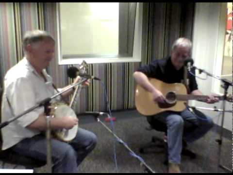 Ian Simpson and John Kane Duelling Banjos - YouTube