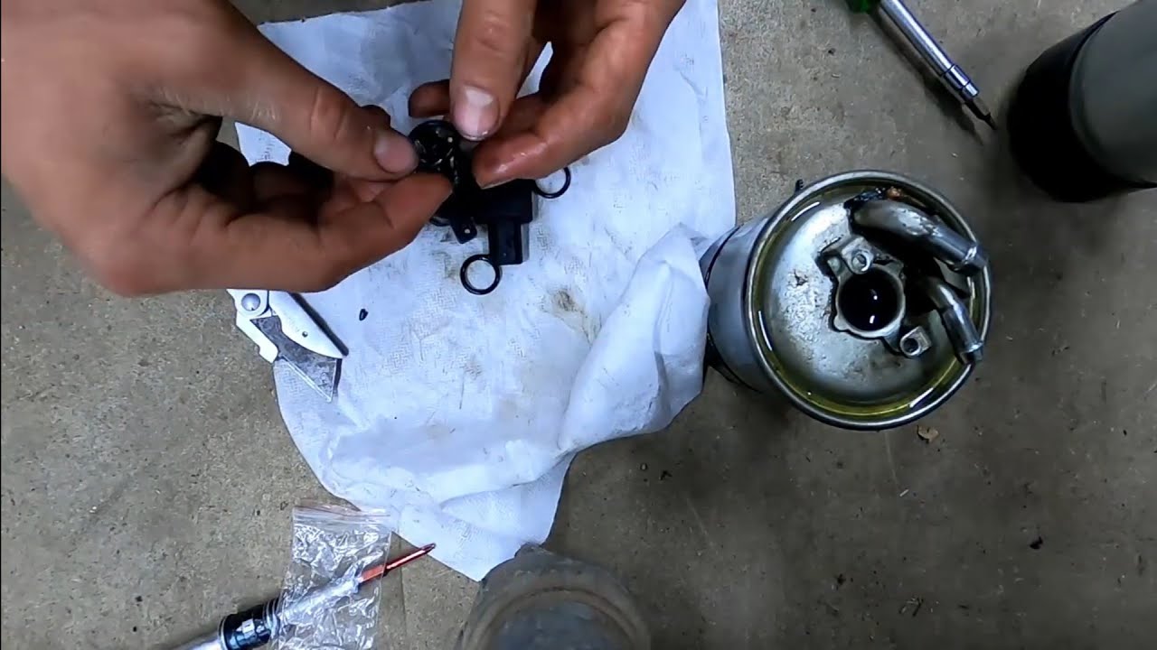 How to Replace Fuel Filter on 2006 Ram Sprinter 3500 - YouTube