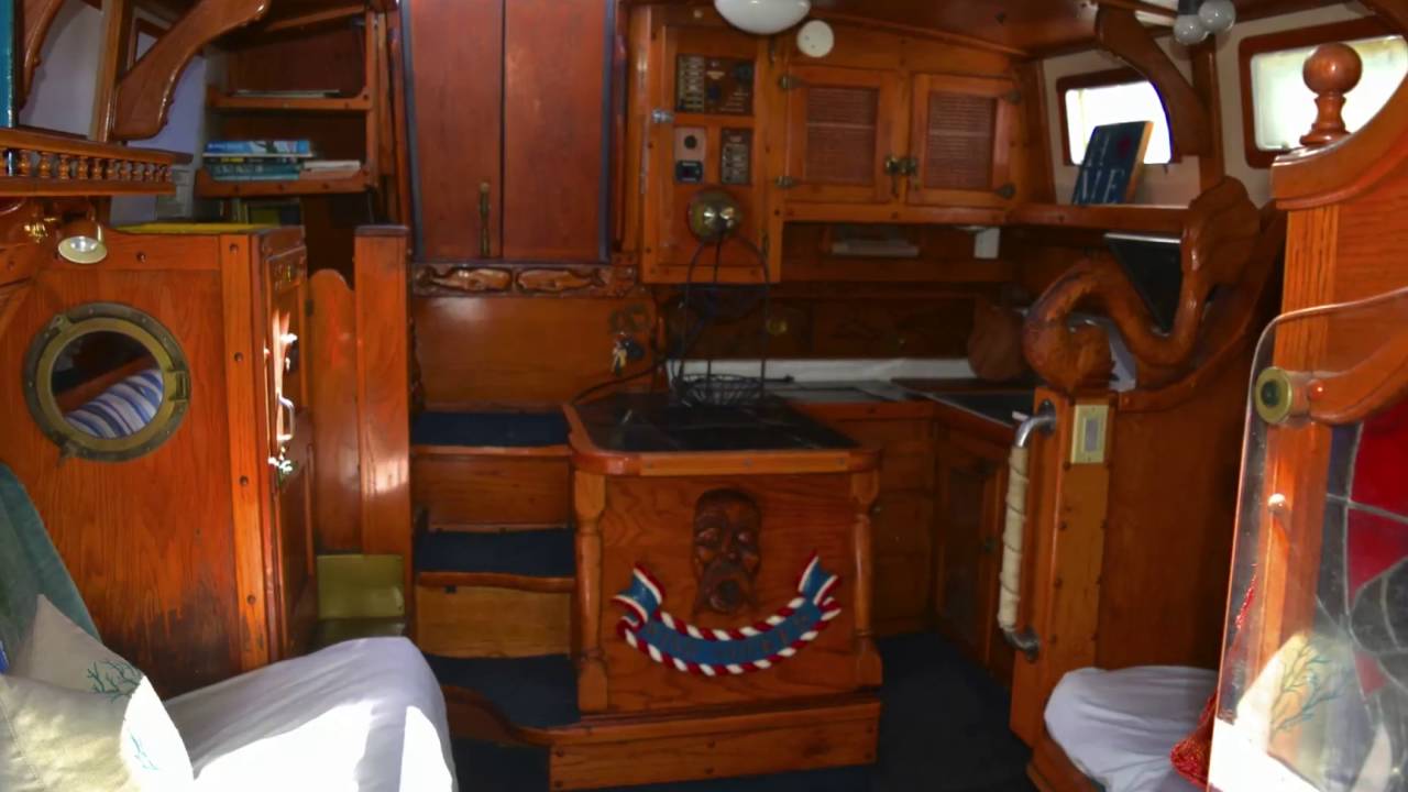 33 Foot Yorktown Sailboat HD 1080p - YouTube