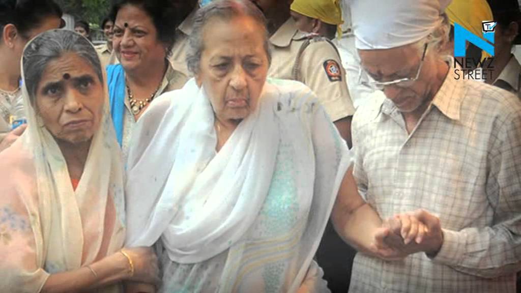 Pran’s wife Shukla Sikand passes away - YouTube