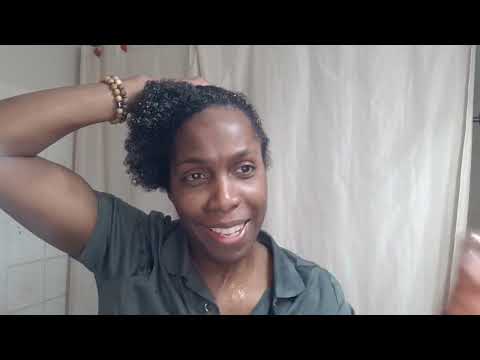 NIGHT ROUTINE AT 9 PM WASHING MY HAIR AND ALOE VERA TREATMENT FOR THE ENDS OF MY HAIR 