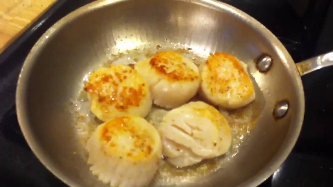 Chef Anthony Pino Seared Scallops with Creamed Corn & Oranges - YouTube