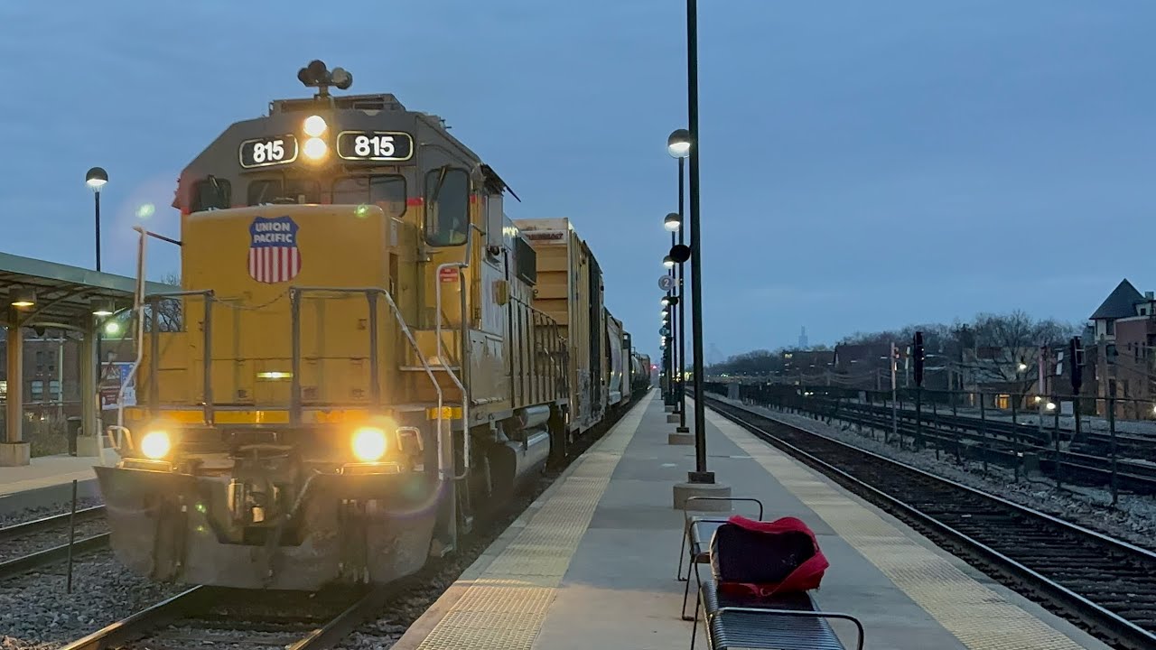 UP 815 leads YPR60 past oak park - YouTube