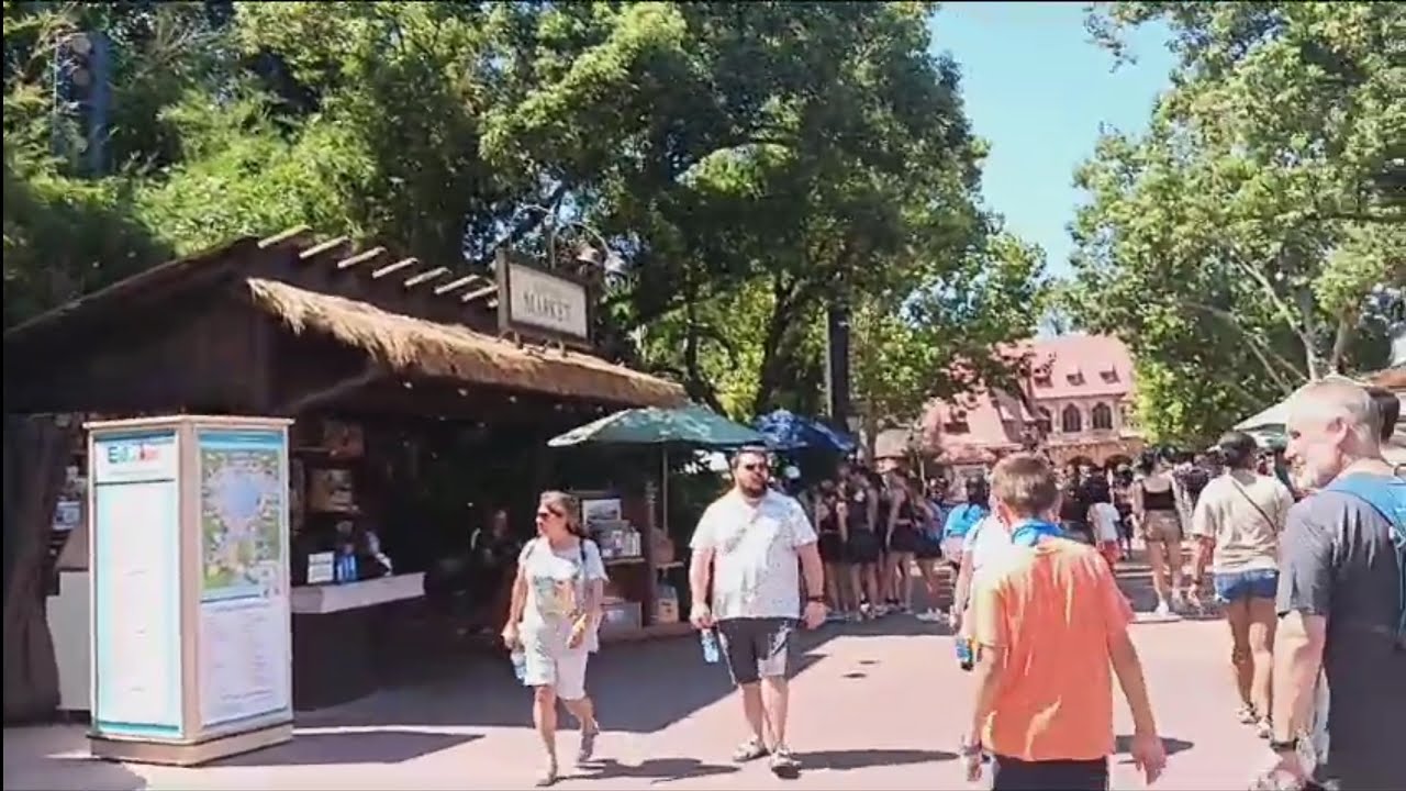 Walt Disney Epcot Walking Tour|Epcot World Showcase - YouTube