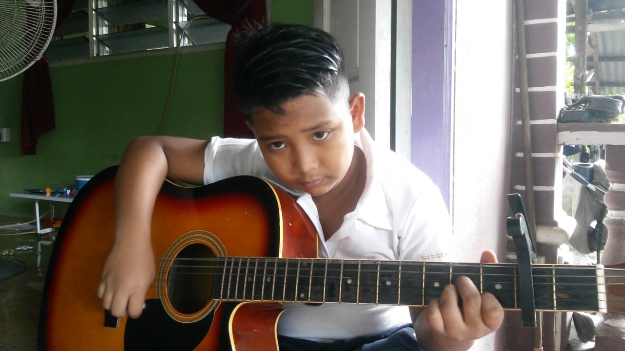 Insan yantzen akustik cover by hazury - YouTube