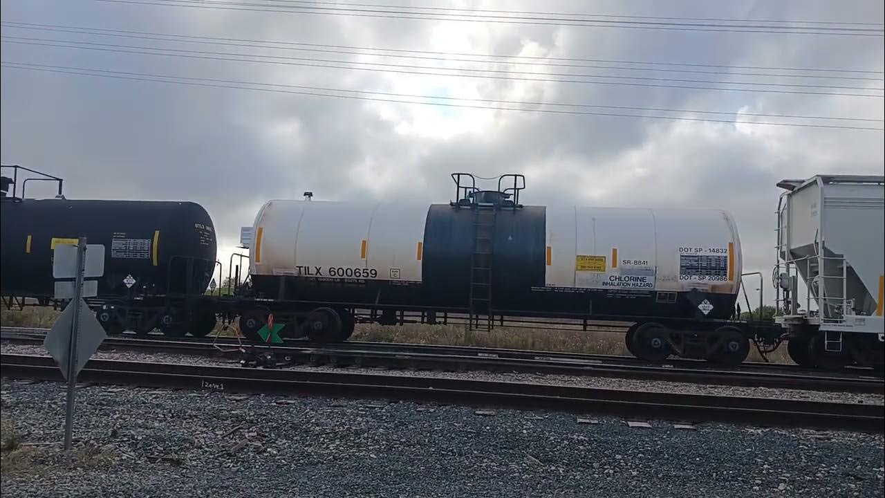 UP 281 GP38N & UP 1740 SD40N #77 cars part 2 - YouTube