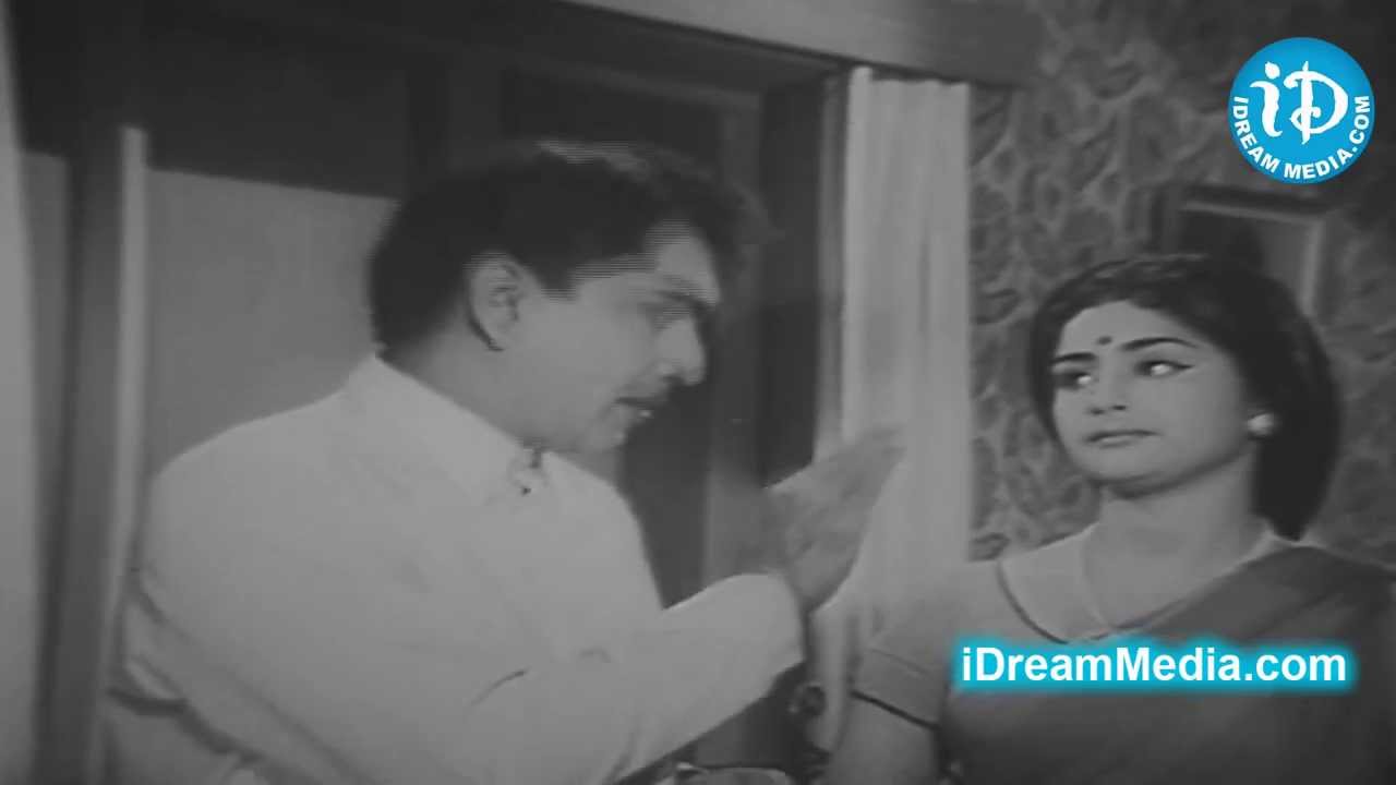 Kanchana, ANR, Vanisri Emotional Scene - Pavitra Bandham Movie - YouTube