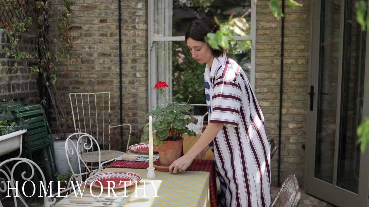 HOUSE TOUR | Laura Jackson’s Eclectic London Home - YouTube