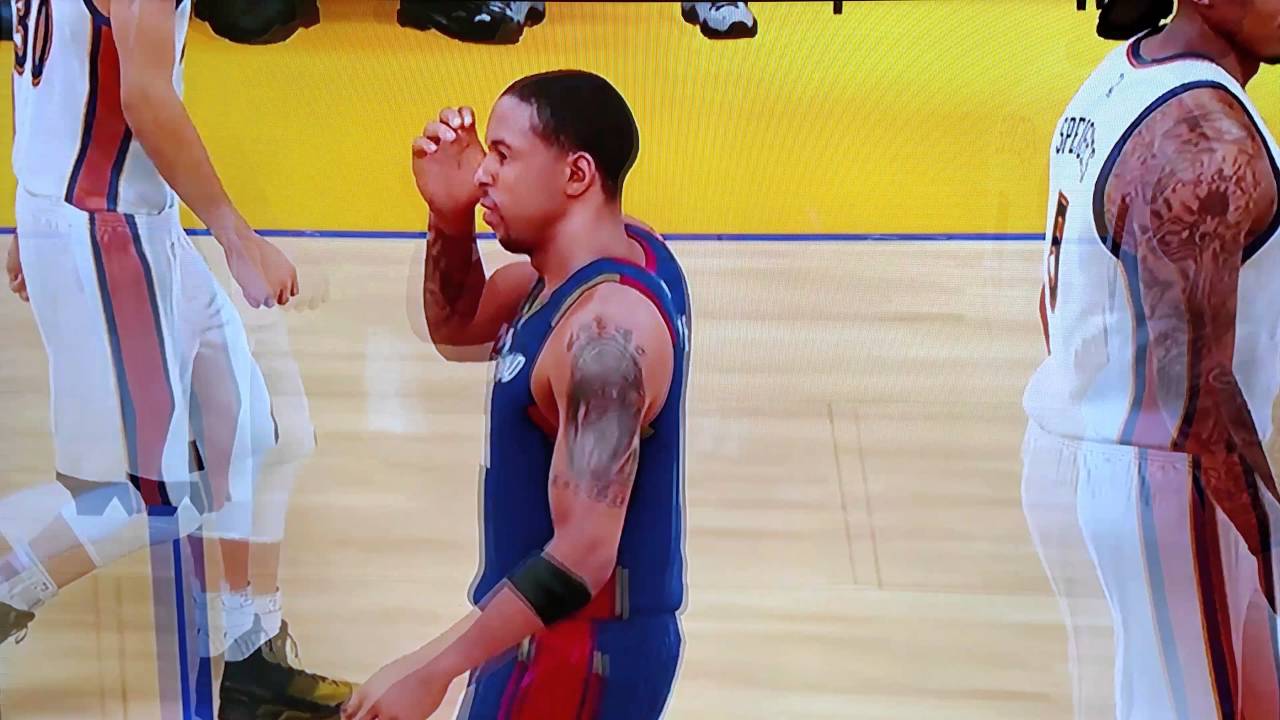 Crazy Full Court Bounce Shot Buzzer Beater - YouTube