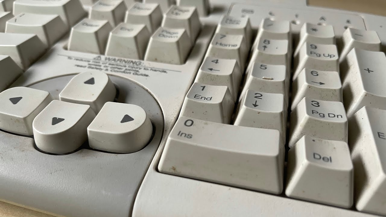 Cleaning an Old Compaq Keyboard - YouTube