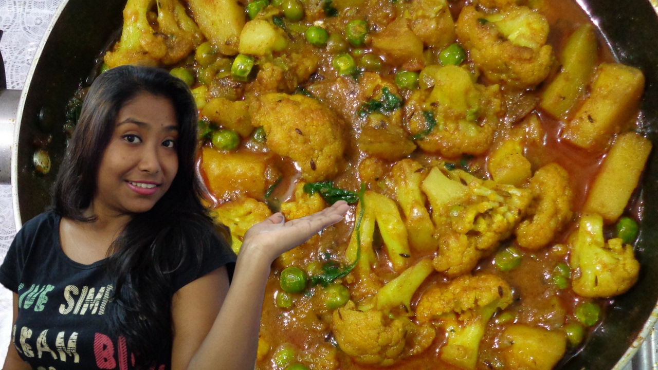 Aloo Gobi Matar ki Sabzi Recipe-Aloo Gobi Matar Spicy Curry-Masaledar ...