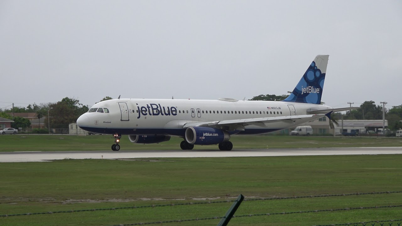 JetBlue Airbus A320-200 N503JB Departing Grand Cayman on a Gloomy day ...