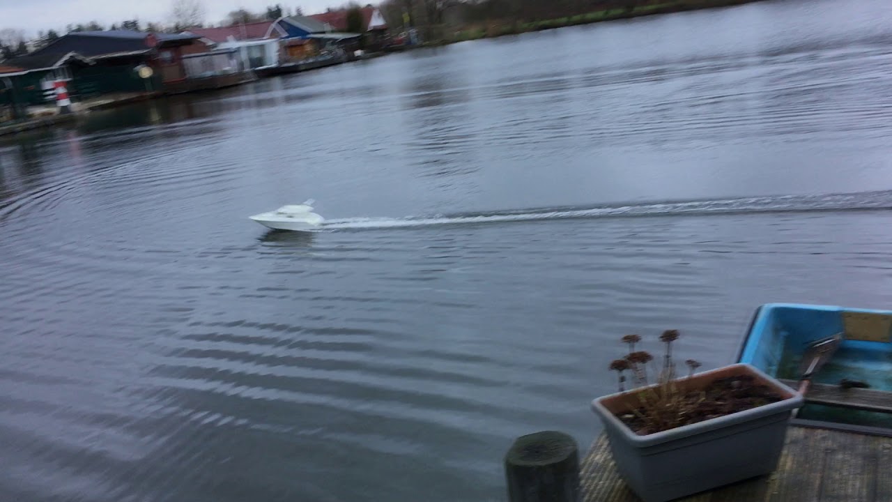 Robbe (Krick)Najade Brushless umbau - YouTube