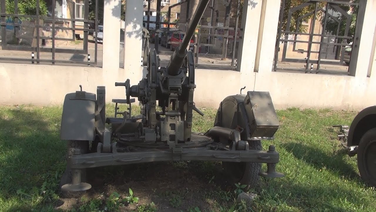 Mauser 20-mm Anti-Aircraft Flakvierling 38 Gun (1940) Exterior and ...