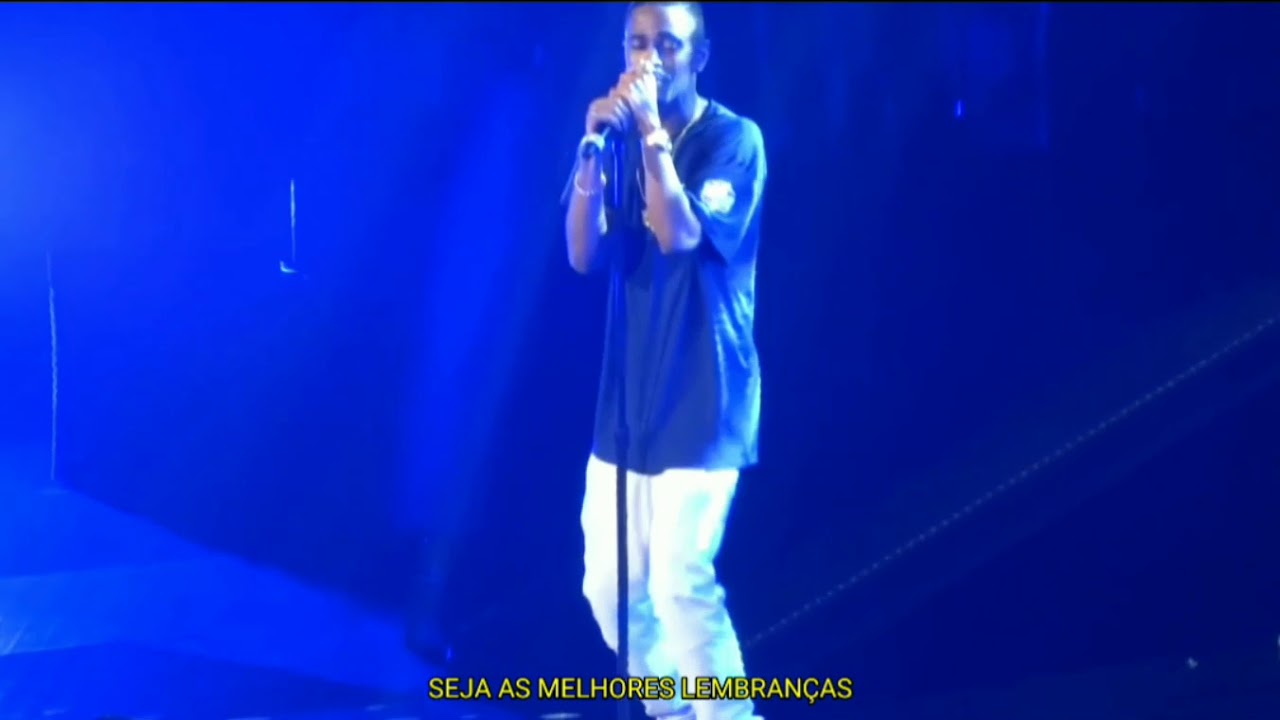 Big Sean - Memories (live) crying singing - YouTube