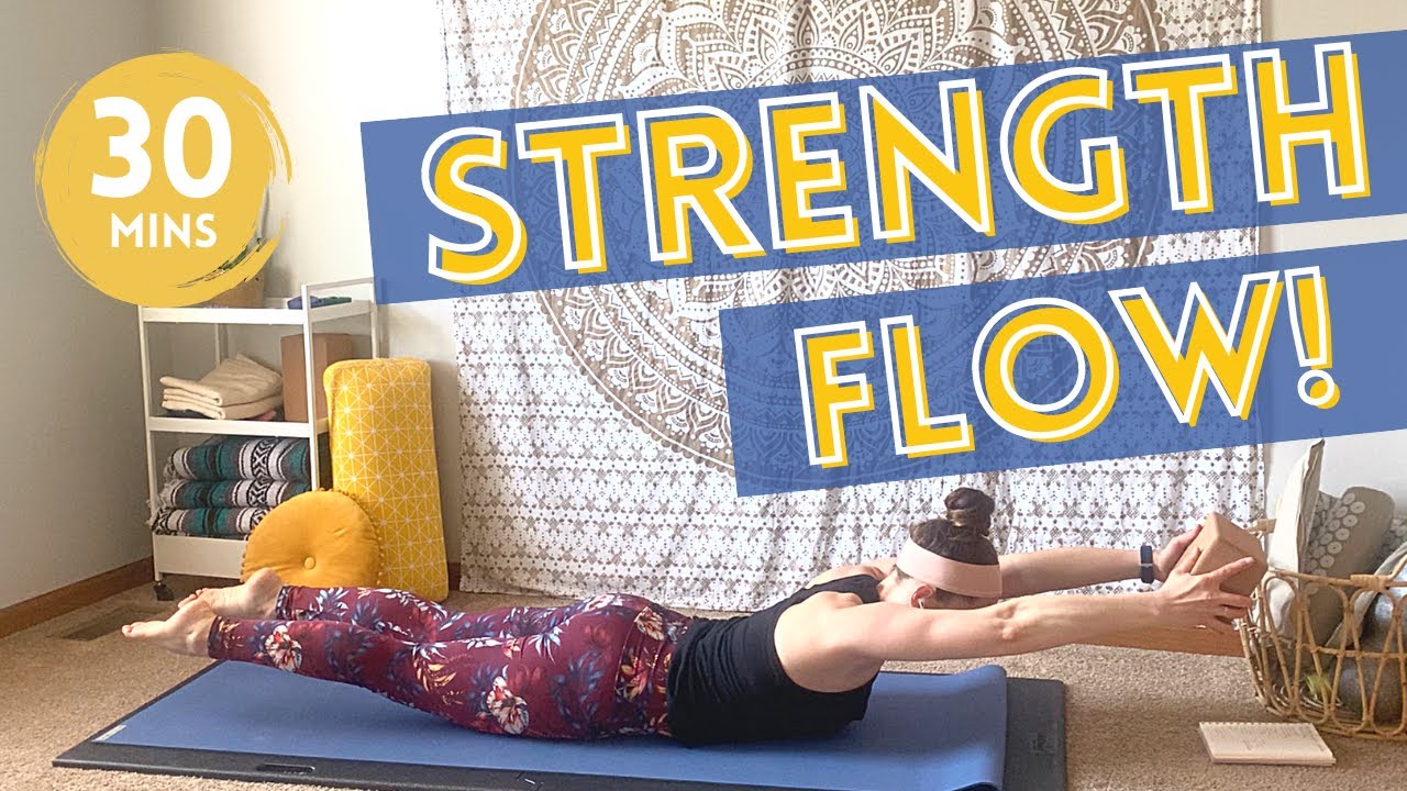 30 Minute Vinyasa Flow for Complete Strength 💛 Yoga Flow to Build ...