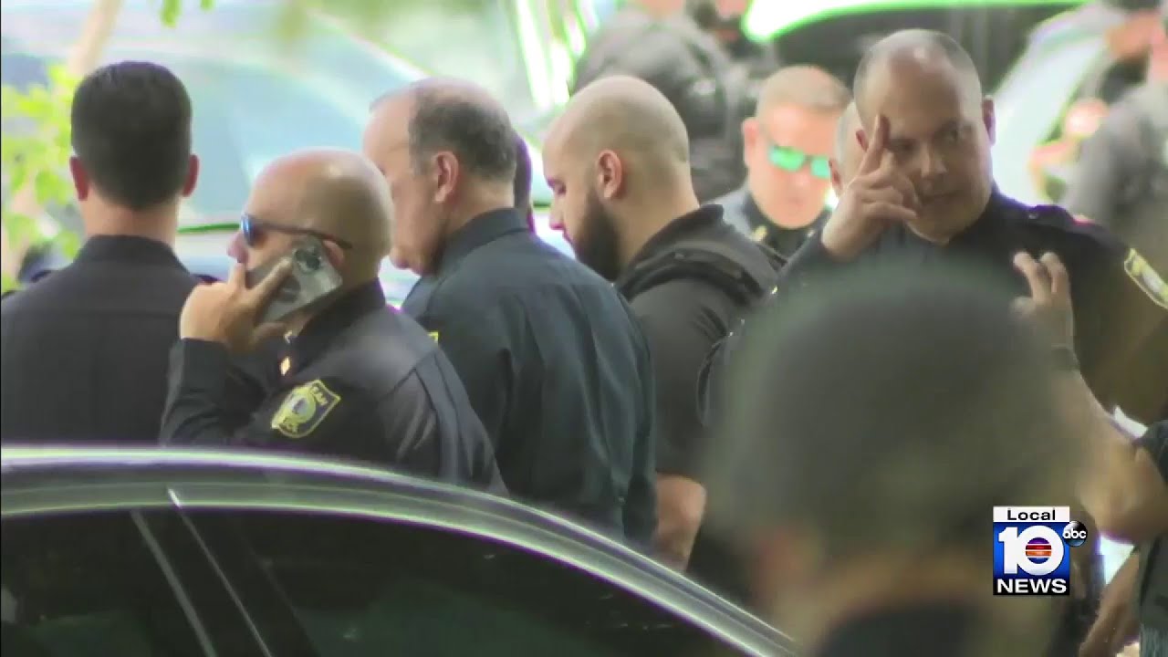 Armed suspect barricades himself in Hialeah home - YouTube