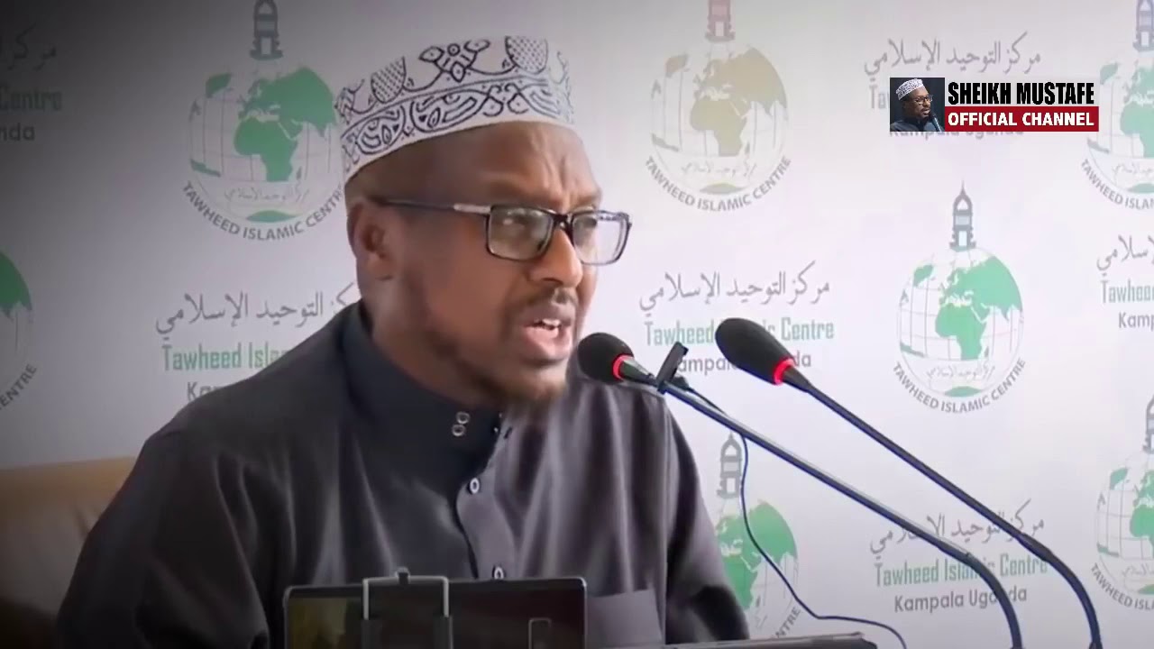 Nin Dhalinyaro ah oo Qoslaya / Sheikh Mustafe Haji Ismail. - YouTube