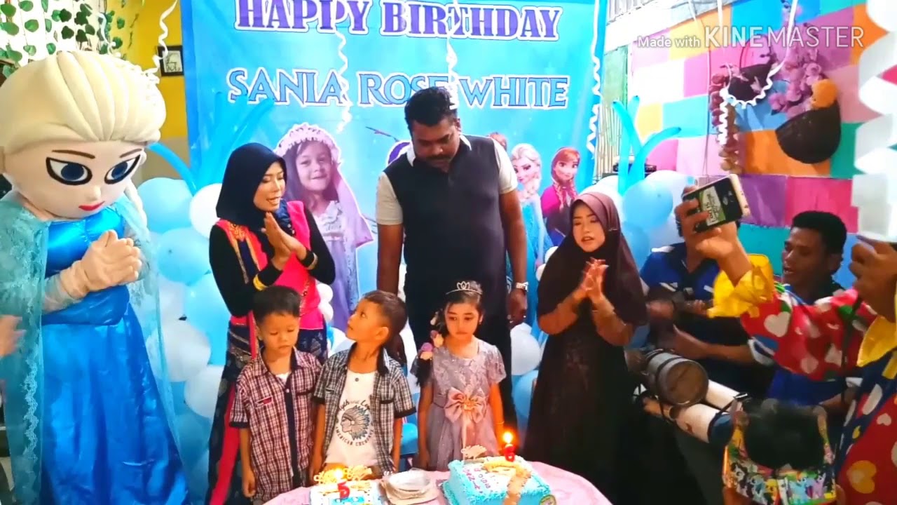 Birthday Sania Rose White & Badut Elsa - YouTube