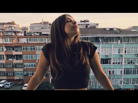 HANDE ERÇEL'İN KARDEŞİ GAMZE ERÇEL