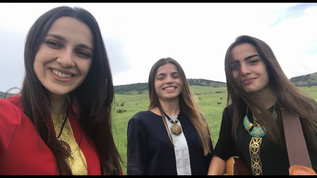 Trio Mandili - Qalo (Woman) - YouTube