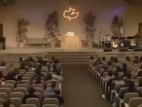 palabra de Dios en Calvary Chapel Costa Mesa en Español Pastor Pancho ...