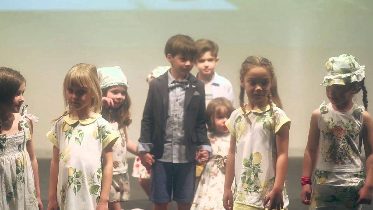 Desfile Moda Infantil Tiendas Papos - YouTube