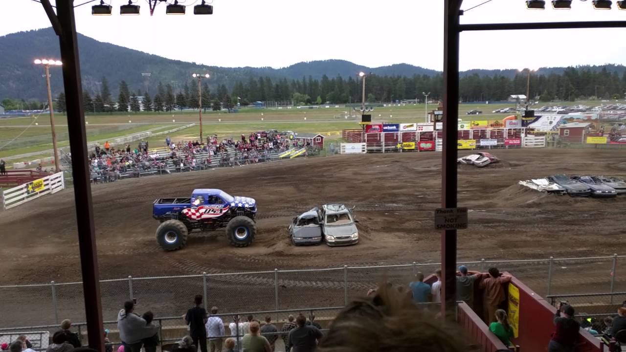 Monster Truck Freestyle - Captain USA - YouTube