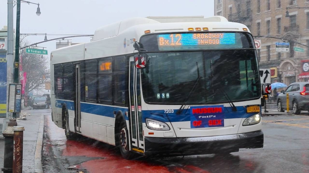 NYCT Bus: 2015 New Flyer XD40 #7203 on the Bx12 Select Bus Service at ...
