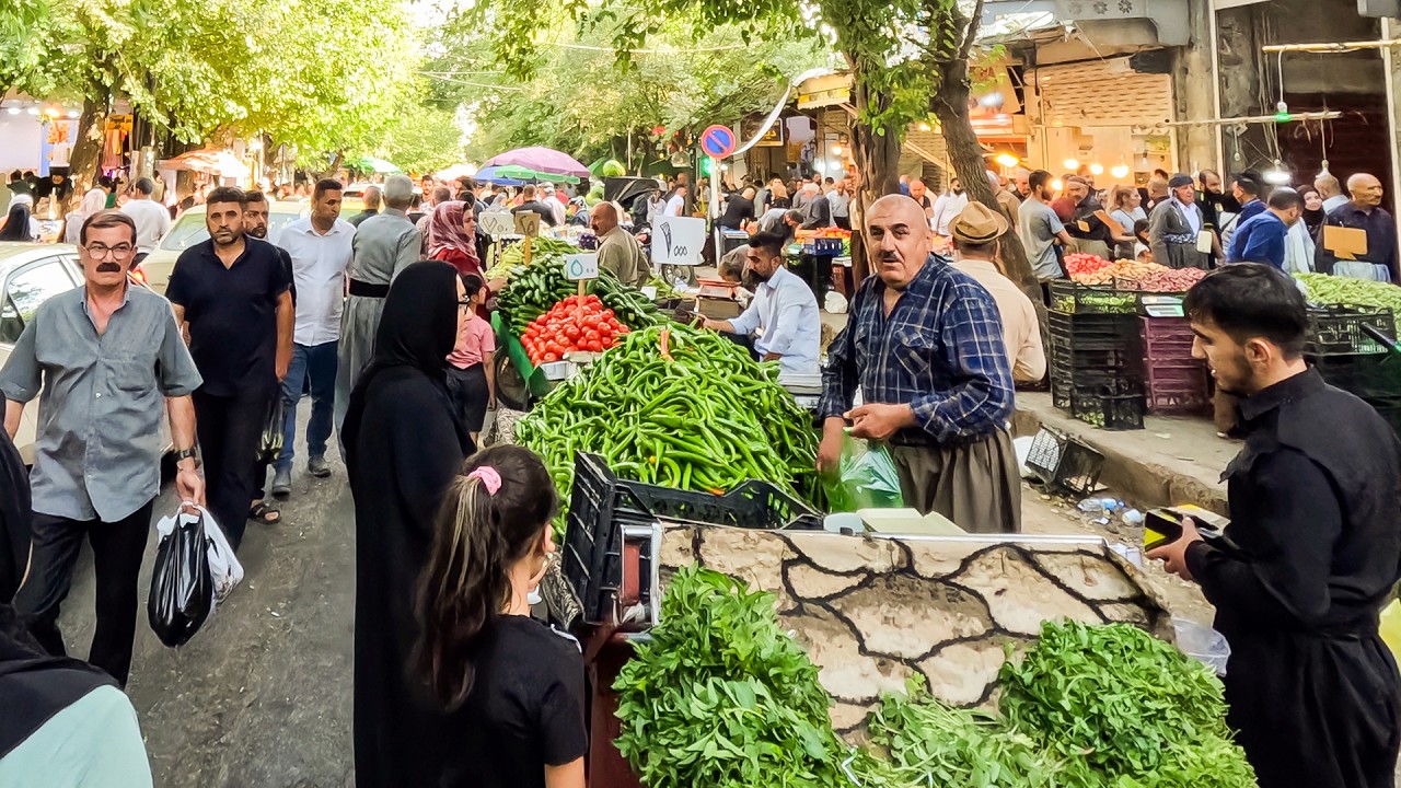 KURDISTAN’S CRAZIEST BAZAAR 🇮🇶 LARGEST Street Food Tour in Slemani ...
