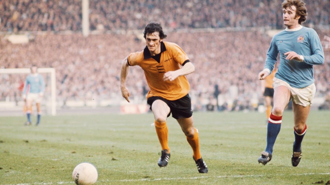 Kenny Hibbitt | One of the Greatest Wolves Players of All Time - YouTube
